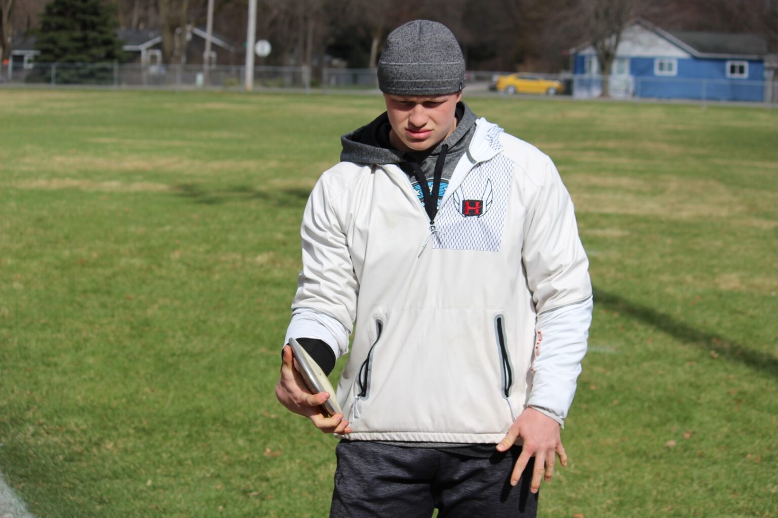 Hart senior Kellen Kimes new state-record holder in weight throw; ranks ...