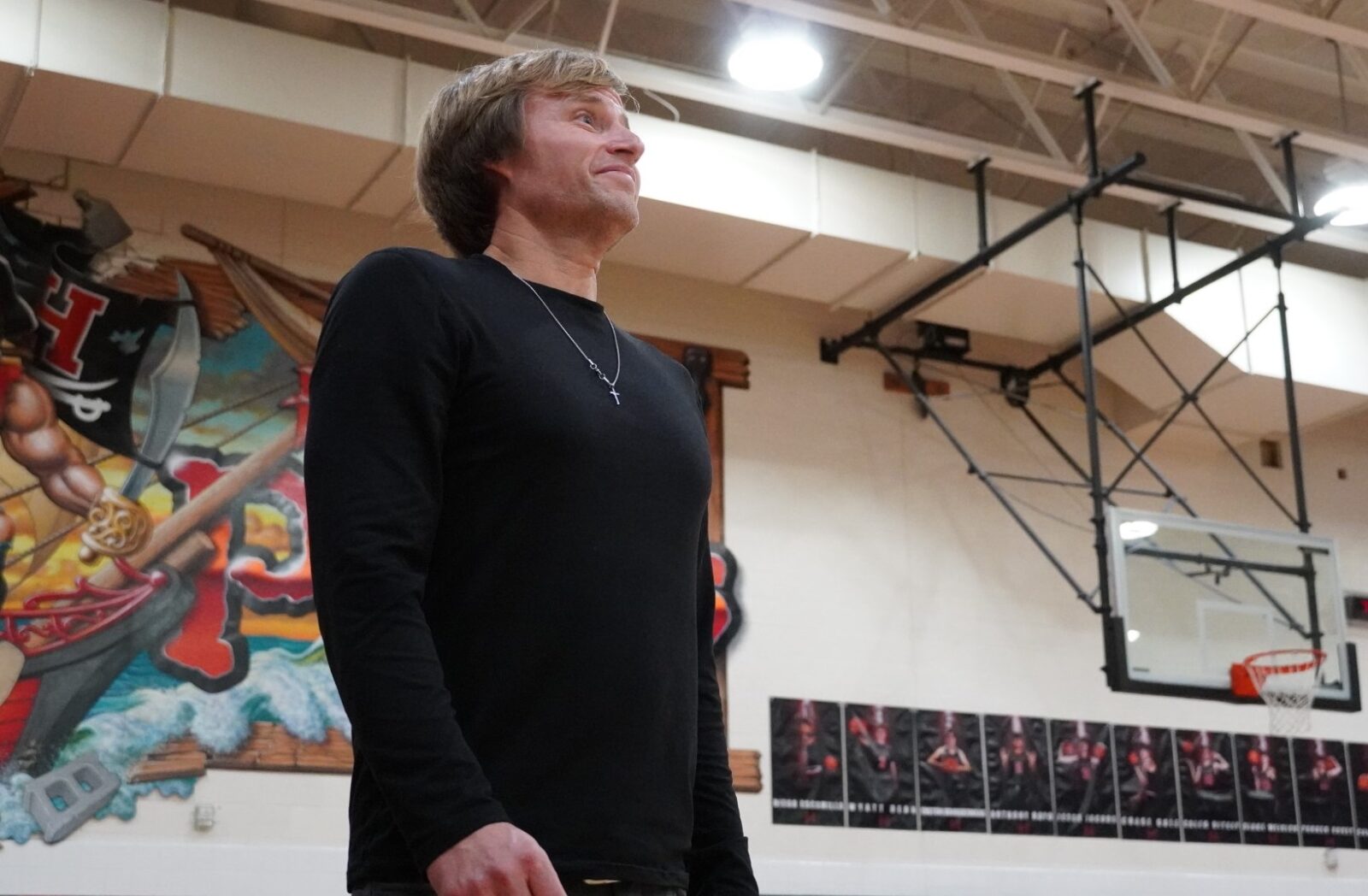 Parker Hovey powers Hart basketball past Shelby in CatchMark Game of ...