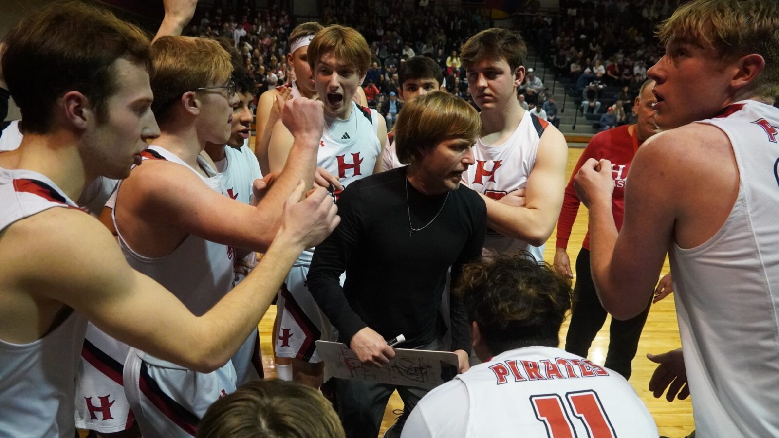 Hart’s dream boys basketball season ends in district finals loss to ...