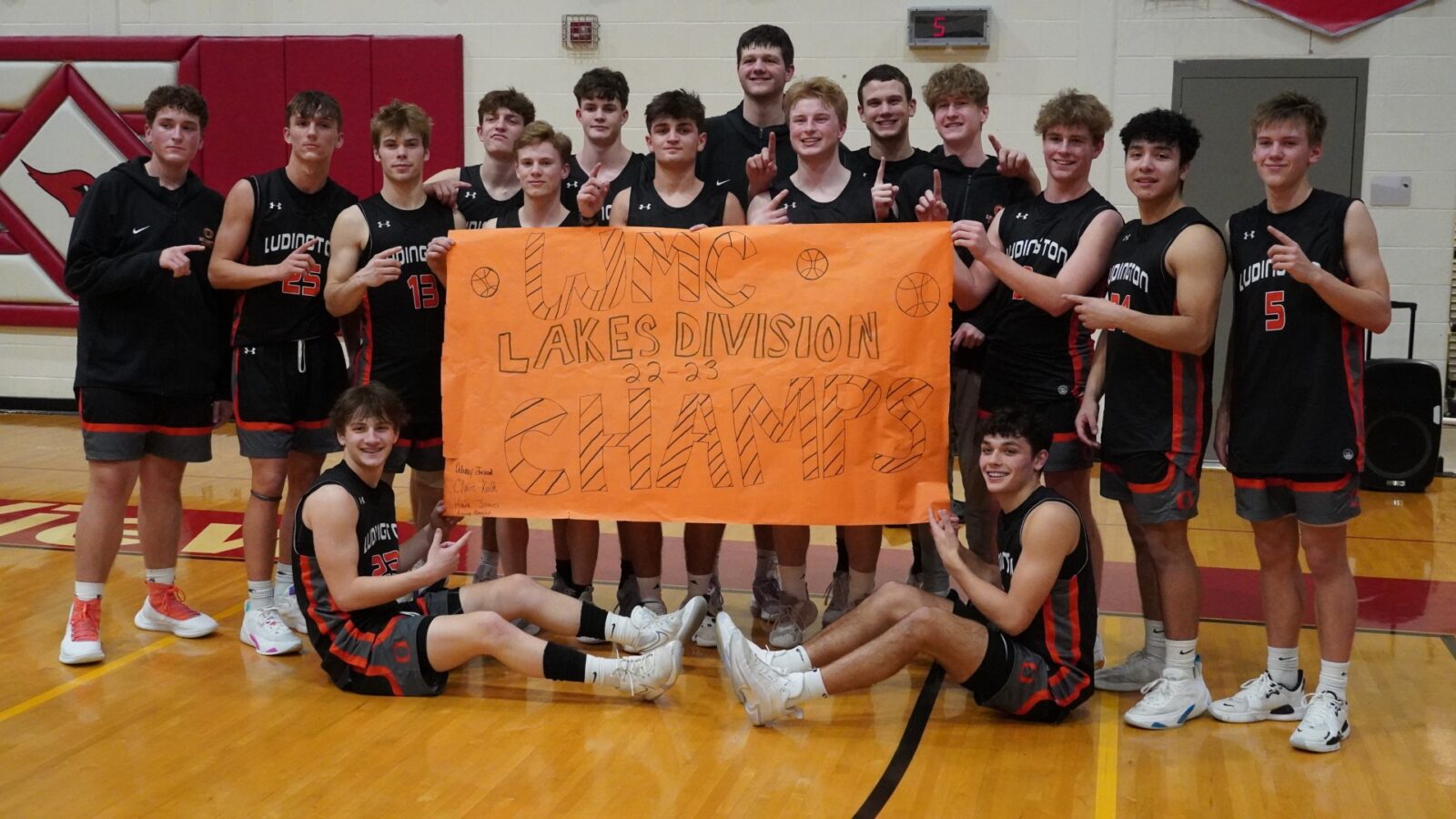 Photos, video from Ludington’s basketball win at Orchard View that ...