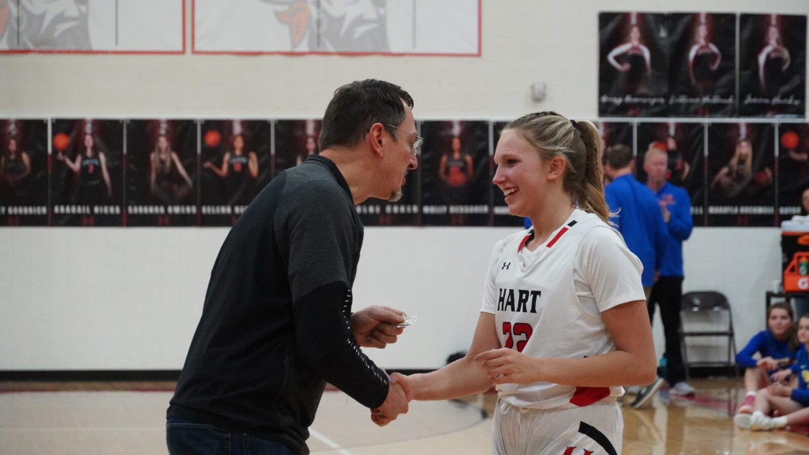 Defense, crowd, poise down stretch help Hart rally past Mason County ...