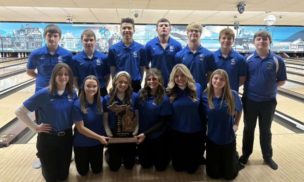 Lots of regional bowling hardware and medals to go around, and Ravenna ...