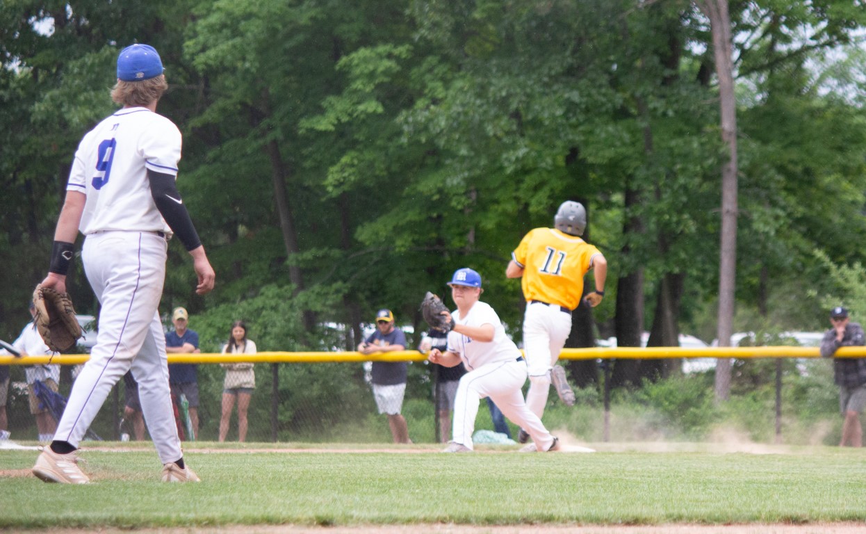 Montague knocks off No. 1 North Muskegon for district baseball title ...